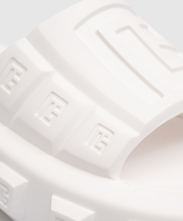 Balmain - Ari sliders in white with embossed logo AN1UL868KEVA - shop ...