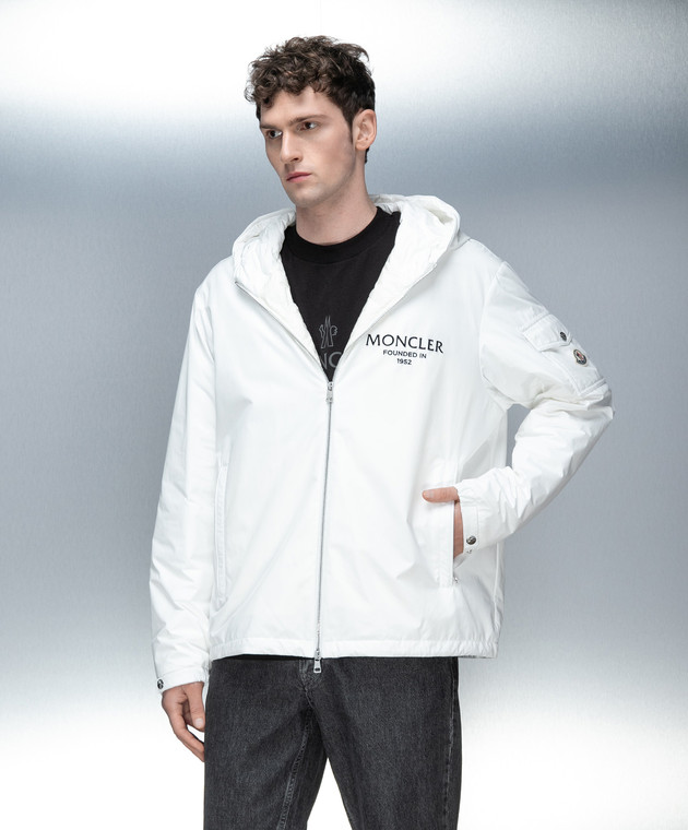 Moncler - White down jacket with textured logo 1A0002654A91 - shop with ...